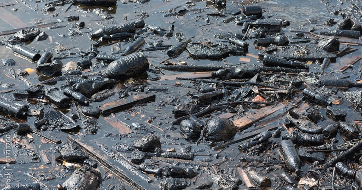 Study Find Oil Residues Can Travel on Ocean Debris - environment ...